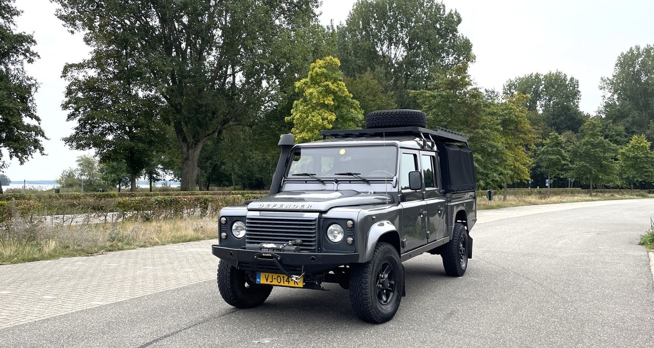 Land Rover Defender 130 crew cab. Mooi omgebouwd en btw aftrekbaar ...